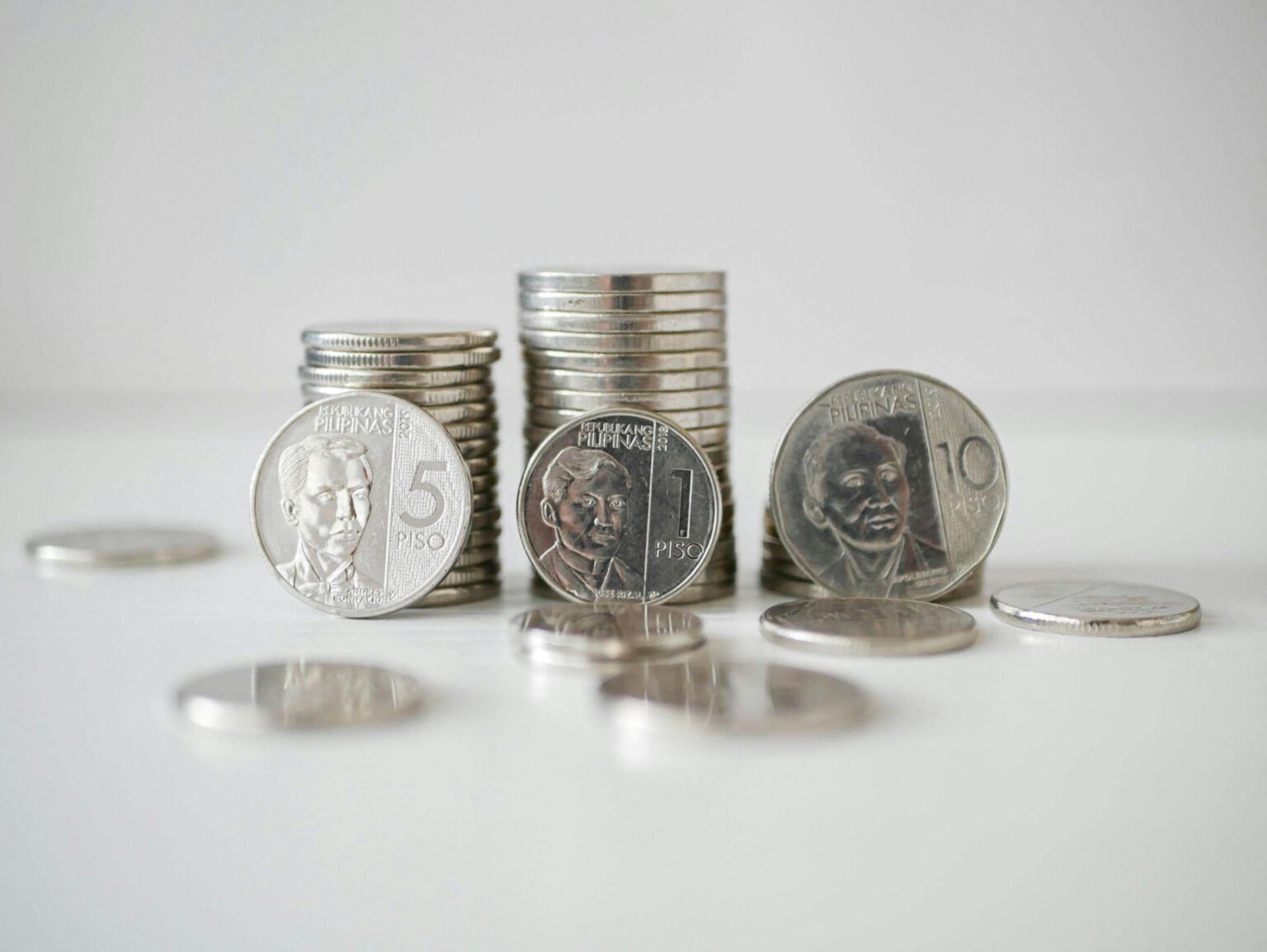 Philippines Currency Exchange Guide: Best Rates, ATMs & Money Tips
