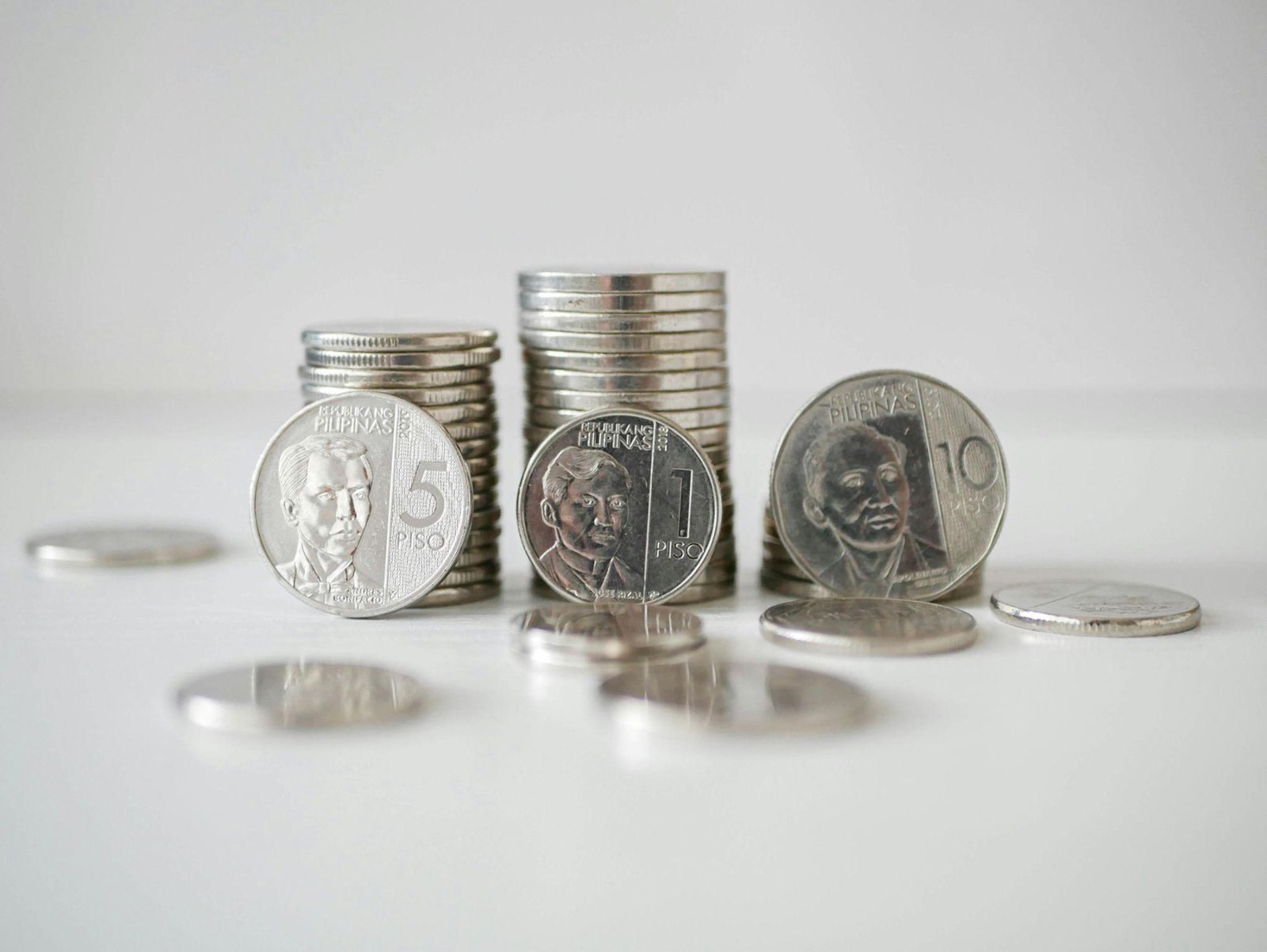 Philippines Currency Exchange Guide: Best Rates, ATMs & Money Tips