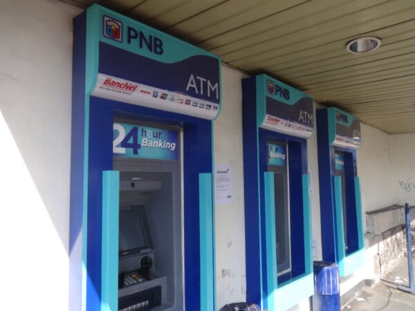Philippines Currency Exchange Guide: Best Rates, ATMs & Money Tips