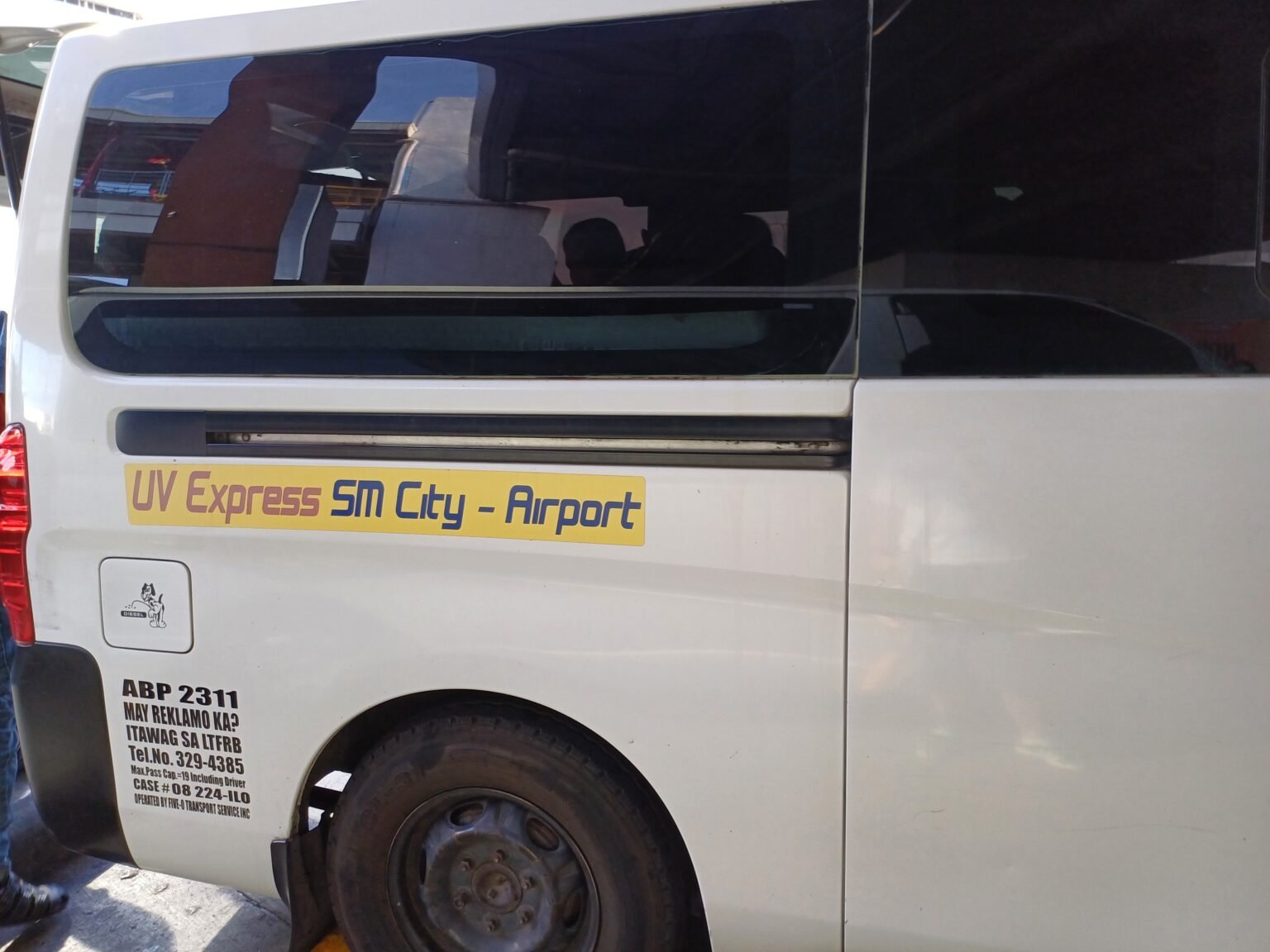 Navigating Manila's Public Transport: Jeepneys, Buses, MRT, and More ...